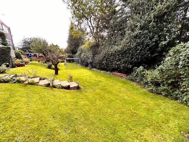 House 3 Bedroom For Sale Sutton Coldfield Birmingham 298500 ELS98477062