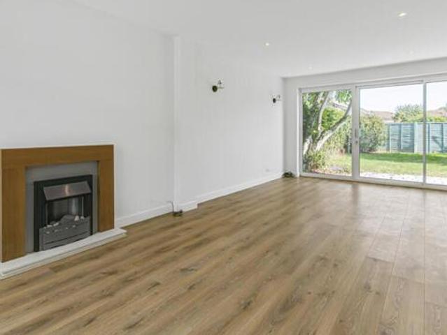 House 3 Bedroom For Sale Sunbury Surrey 600000 ES99277825