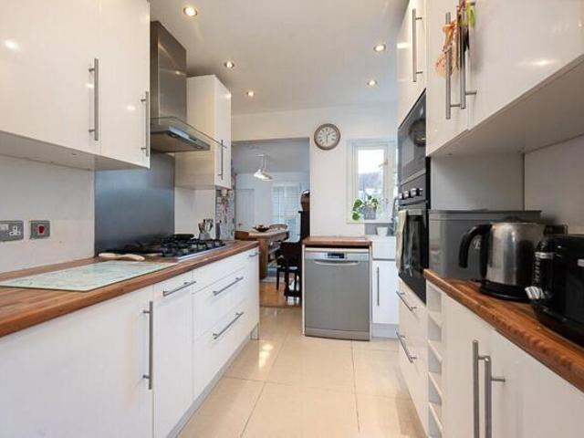 House 3 Bedroom For Sale Surrey Greater London 600000 ES101674720