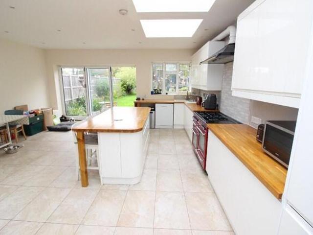 House 3 Bedroom For Sale Surrey Greater London 775000 ELS100132248