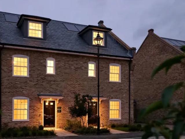 House 3 Bedroom For Sale Surrey Hills Cranleigh 645000 ES102596724