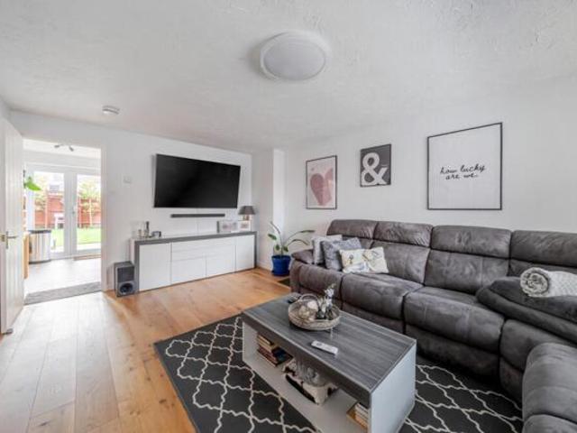 House 3 Bedroom For Sale Surrey Surrey 475000 ES99839978