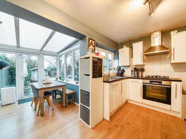 House 3 Bedroom For Sale Surrey Surrey 475000 ES101199846