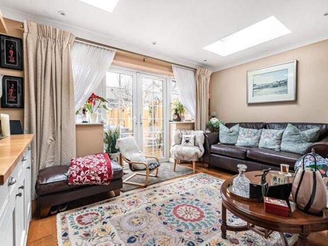 House 3 Bedroom For Sale Surrey Surrey 514500 ES100058123