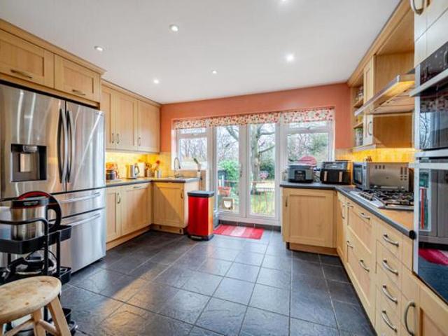 House 3 Bedroom For Sale Surrey Surrey 575000 ES98969245
