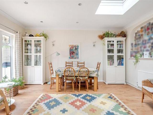 House 3 Bedroom For Sale Surrey Surrey 625000 ES100881715