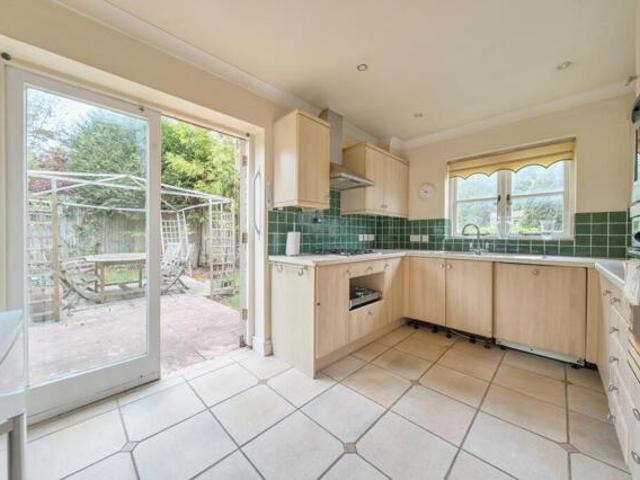 House 3 Bedroom For Sale Surrey Surrey 650000 ES98834391