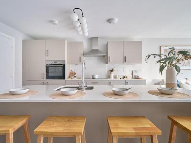 House 3 Bedroom For Sale Surrey Surrey 655000 ELS99054998