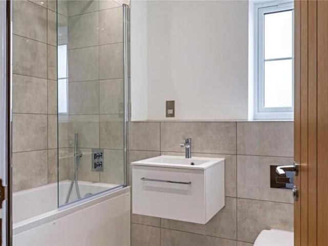 House 3 Bedroom For Sale Surrey Surrey 725000 ELS99345209