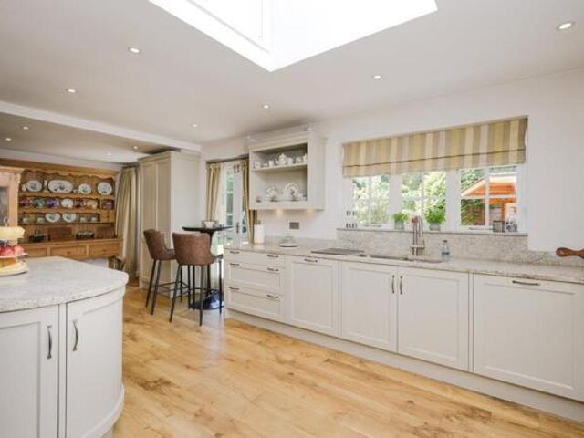House 3 Bedroom For Sale Surrey Surrey 1175000 ES98119314