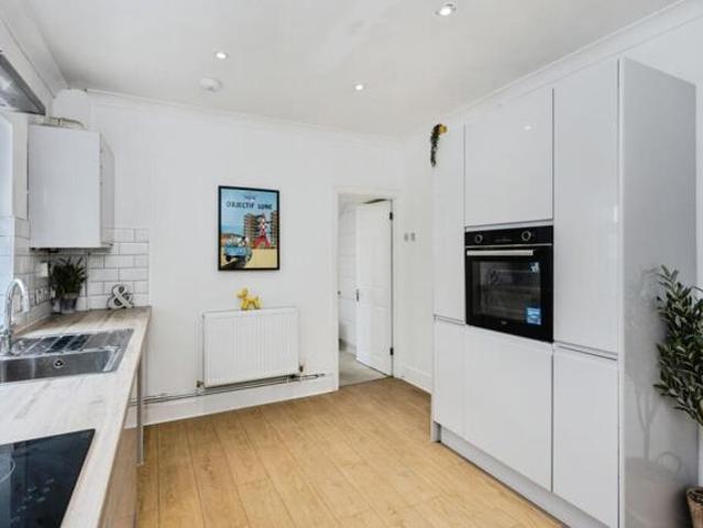 House 3 Bedroom For Sale Swansea Swansea 170000 ELS98766063