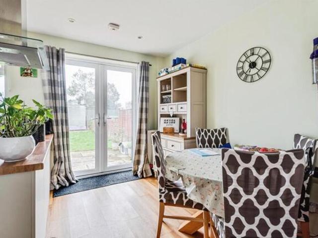 House 3 Bedroom For Sale Swindon Wiltshire 340000 ES100456375
