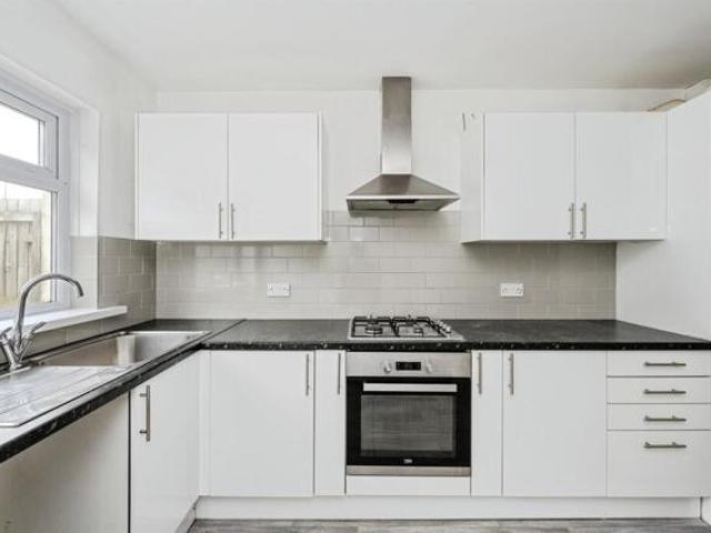 House 3 Bedroom For Sale Pontarddulais Pontarddulais 100000 ES100615200