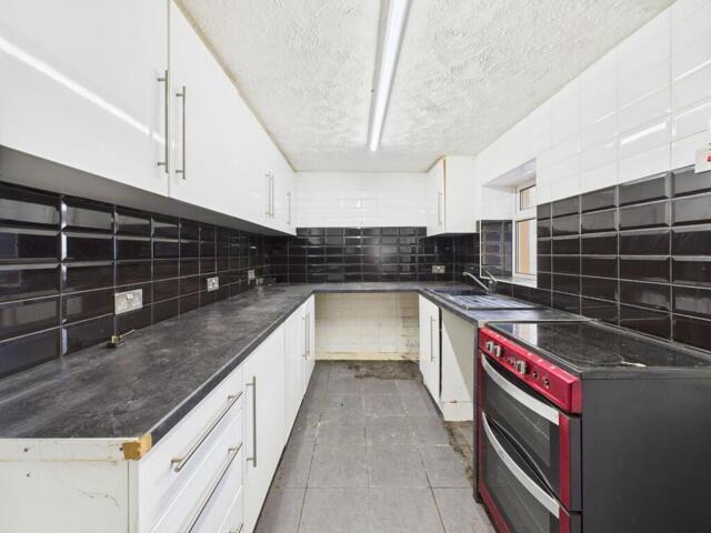 House 3 Bedroom For Sale Paignton Torbay 160000 ELS100502877