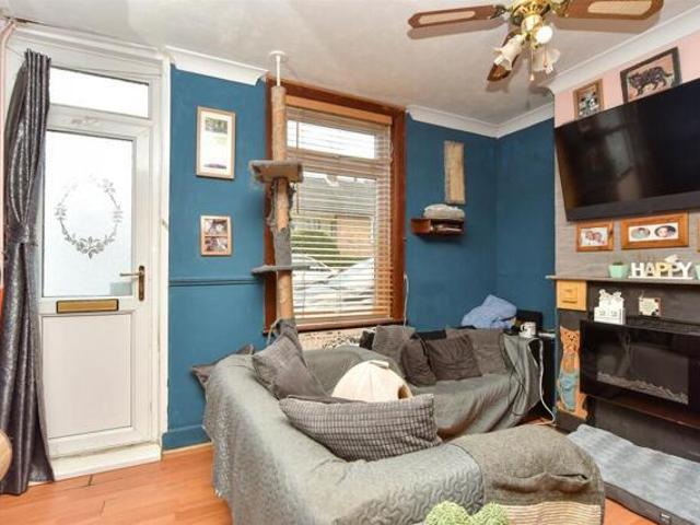 House 3 Bedroom For Sale Rochester Kent 230000 ES99986506