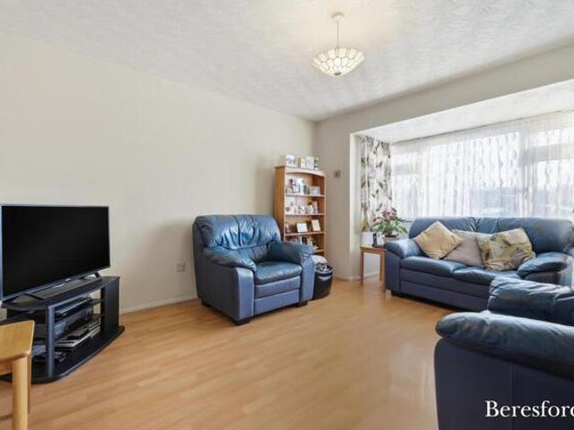 House 3 Bedroom For Sale Romford Greater London 425000 ES101025487