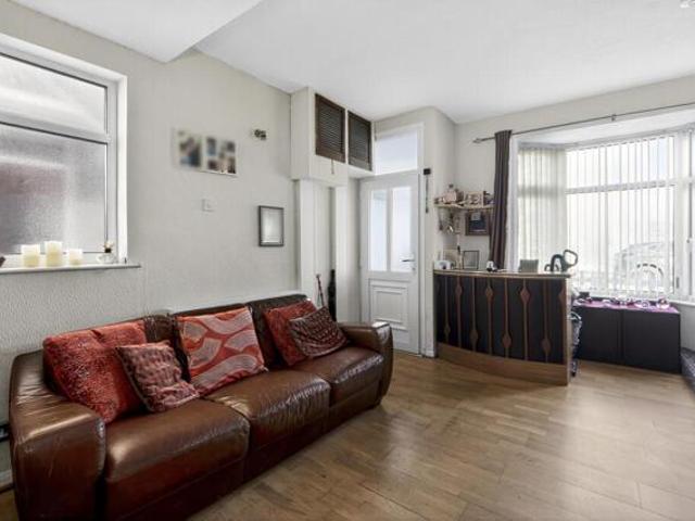 House 3 Bedroom For Sale Romford Greater London 475000 ES100366177