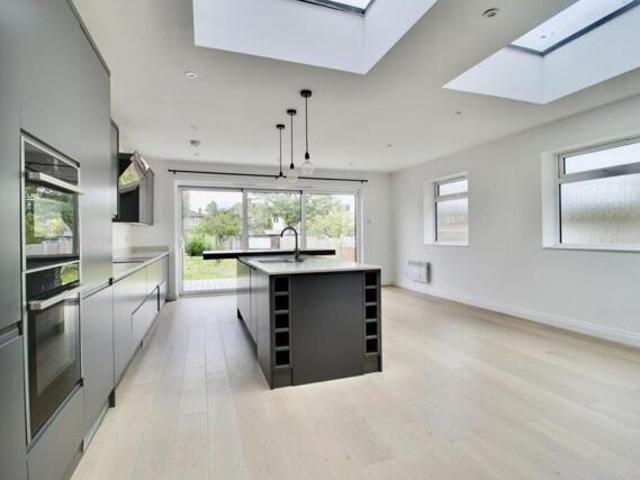 House 3 Bedroom For Sale Romford Greater London 630000 ELS98718579