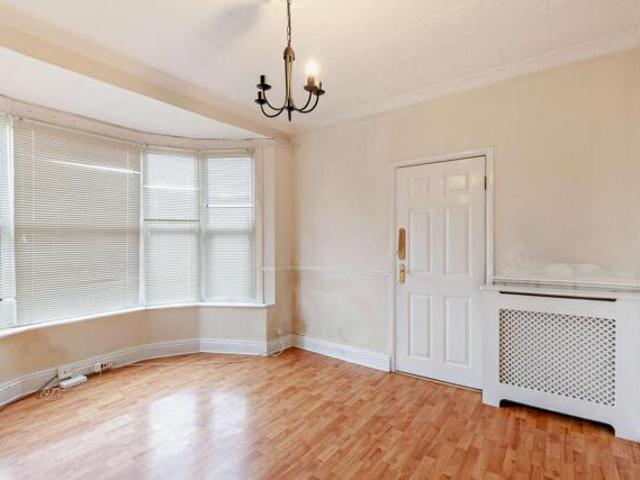 House 3 Bedroom For Sale Romford Greater London 399995 ES101060285
