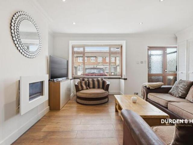 House 3 Bedroom For Sale Rainham Greater London 435000 ES101025544