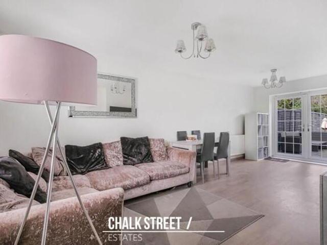House 3 Bedroom For Sale Rainham Greater London 450000 ES100503305