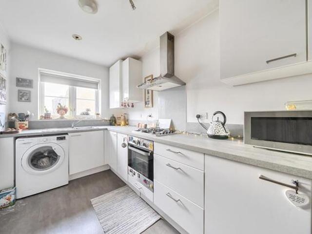 House 3 Bedroom For Sale Woking Surrey 400000 ELS99130025