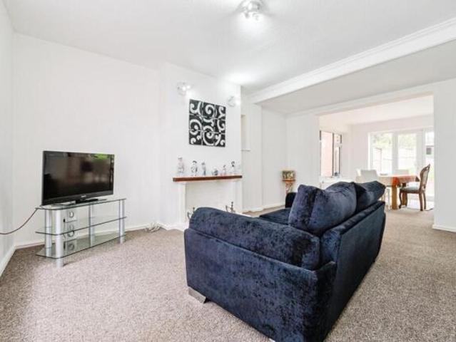 House 3 Bedroom For Sale Woodford Green Greater London 800000 ES100579063