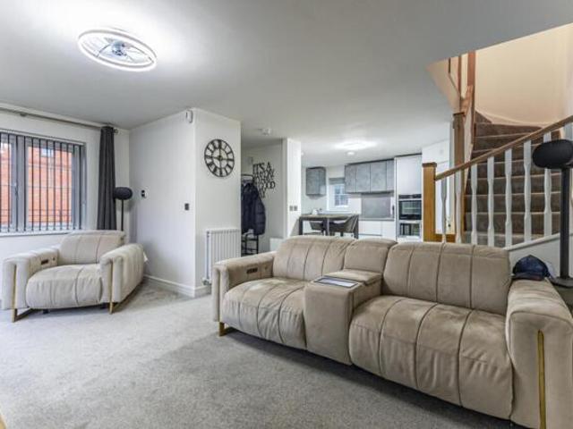 House 3 Bedroom For Sale Wakefield Wakefield 265000 ES99203990