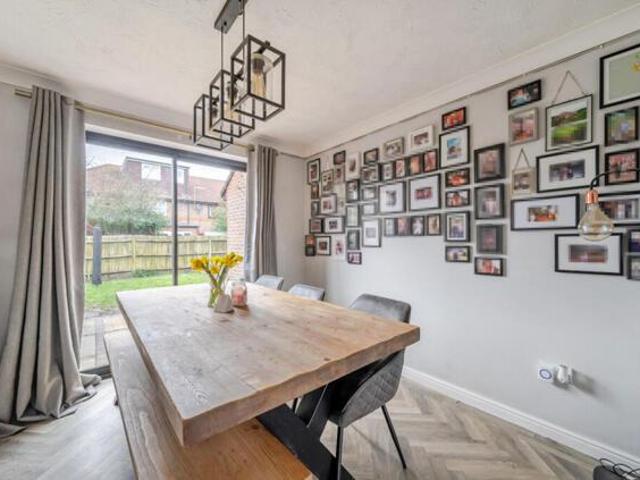 House 3 Bedroom For Sale Warfield Berkshire 450000 ES100733907