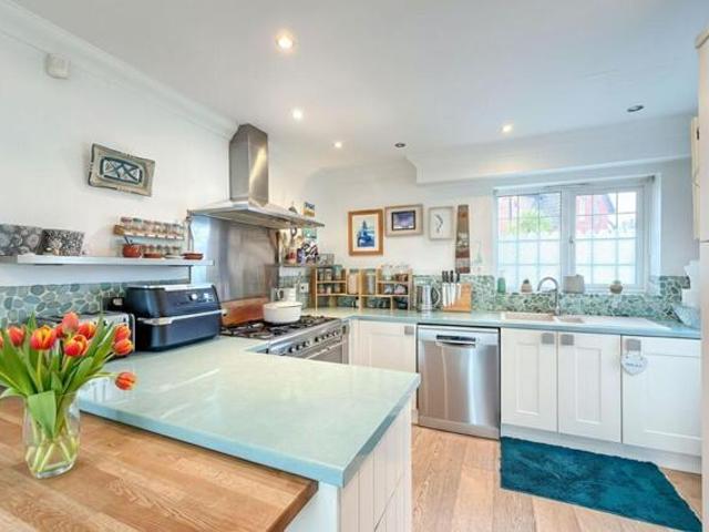 House 3 Bedroom For Sale West Sussex West Sussex 460000 ES99092412