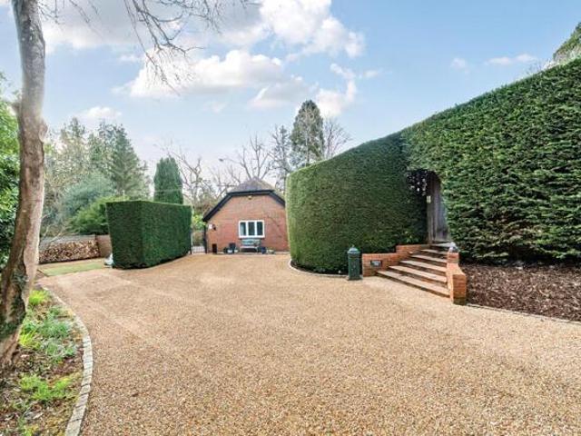 House 3 Bedroom For Sale Westcott Surrey 850000 ES101200133