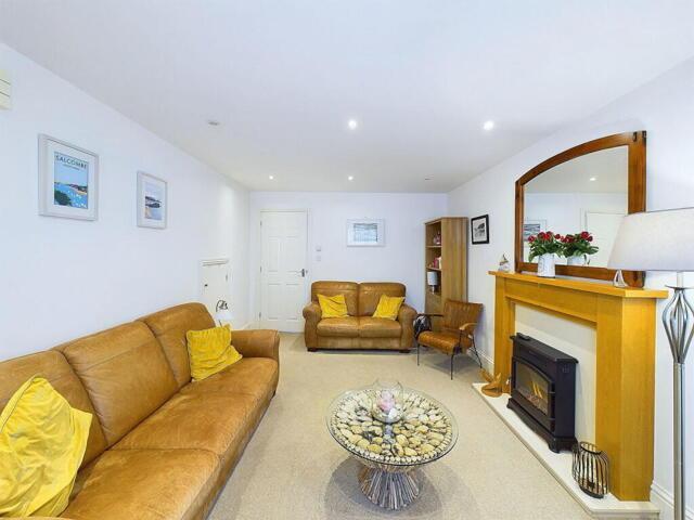 House 3 Bedroom For Sale Whitby North Yorkshire 259950 ES100132611