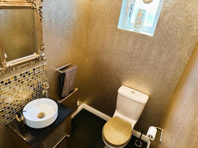 House 3 Bedroom For Sale Willen Park Milton Keynes 350000 ELS99571836