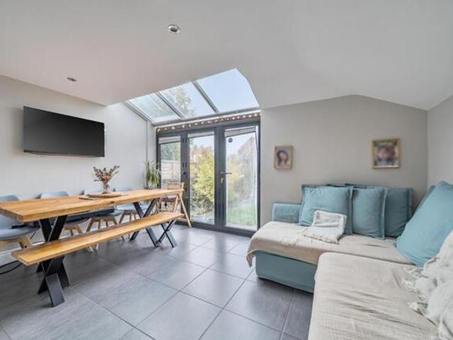 House 3 Bedroom For Sale Windsor Windsor And Maidenhead 750000 ES101675185