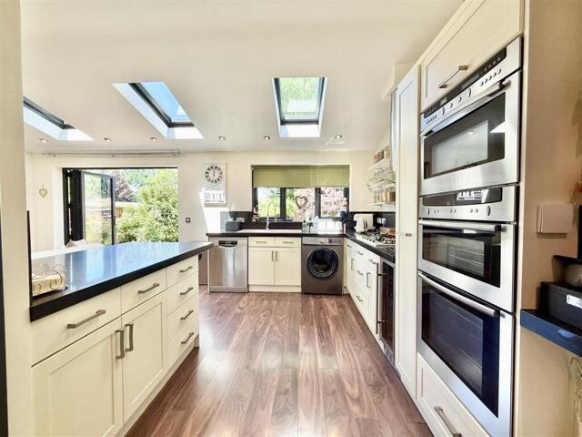 House 3 Bedroom For Sale Writtle Essex 640000 ES99735861