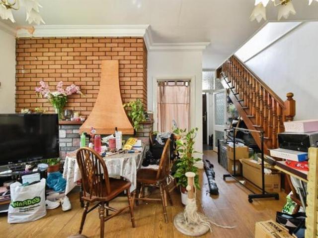 House 3 Bedroom For Sale Wye Kent 120000 ES100649359