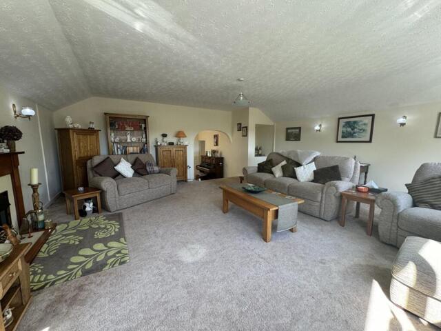 House 3 Bedroom For Sale Tenby Pembrokeshire 399000 ES98903485