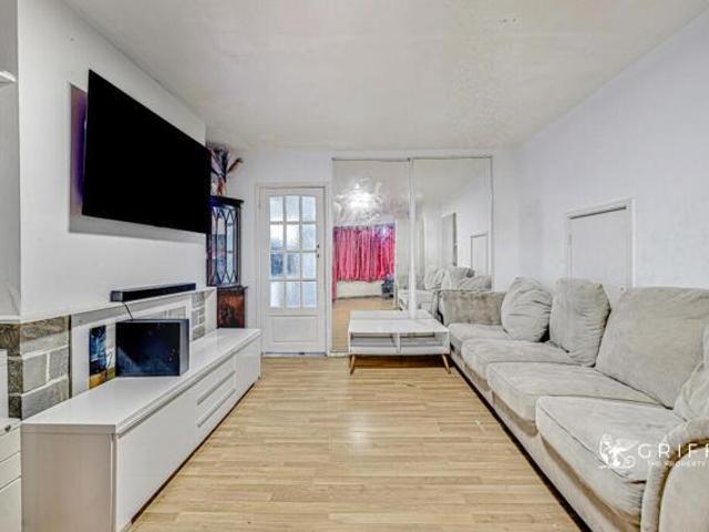 House 3 Bedroom For Sale Tilbury Thurrock 300000 ELS99092426