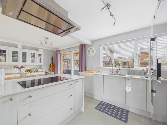 House 3 Bedroom For Sale Upton Upton 325000 ELS100786591
