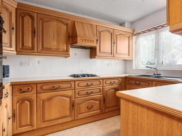 House 3 Bedroom For Sale Yateley Hampshire 475000 ES98687724