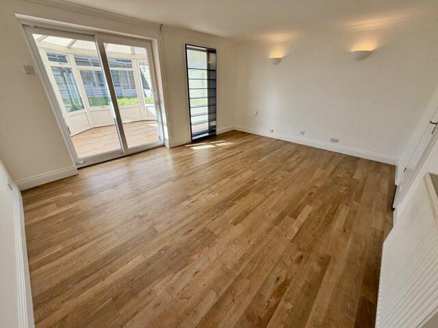House 3 Bedroom For Sale Yeovil Somerset 240000 ES101379131