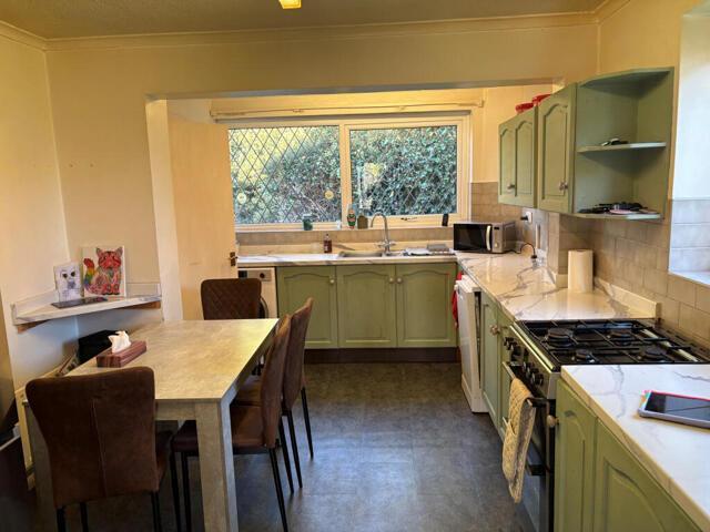 House 3 Bedroom For Sale Yeovil Somerset 200000 ELS100132671