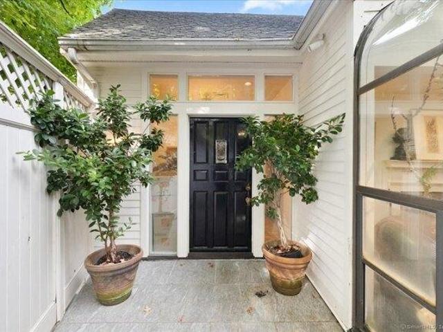 house 3 bedroom, Fairfield CT 06890 DS88319132