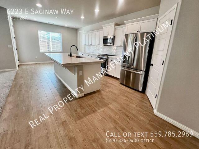 house 3 bedroom, Fresno CA 93727 DS88373206