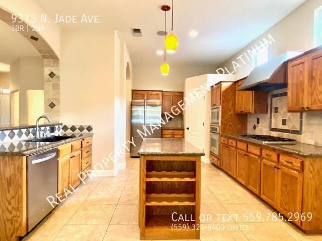 house 3 bedroom, Fresno CA 93720 DS89661881