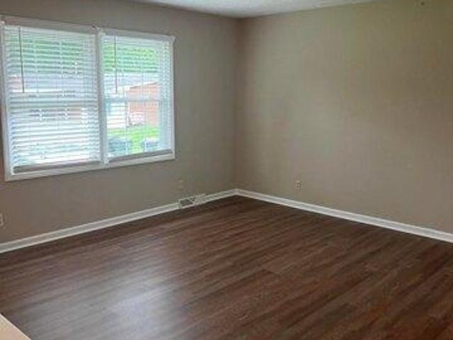 house 3 bedroom, Johnson City TN 37604 DS88114347