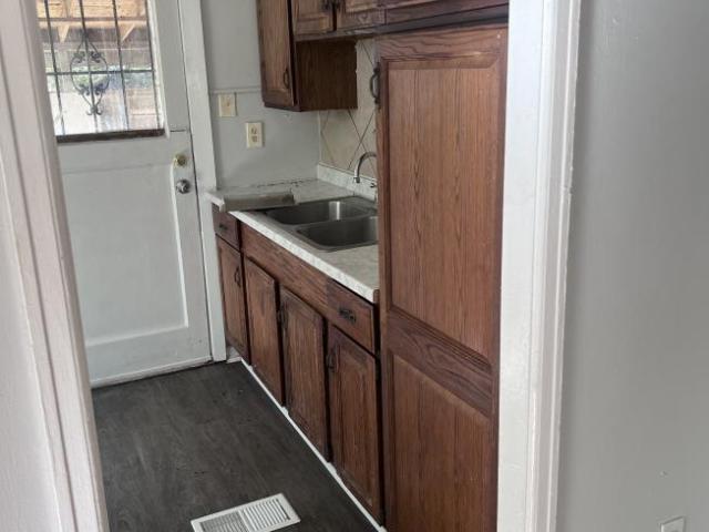 house 3 bedroom, Jackson MS 39206 DLS89126047