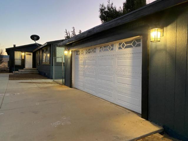 house 3 bedroom, Lancaster CA 93536 DS88169369