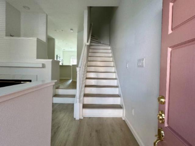 house 3 bedroom, Mountain View CA 94040 DS89615922