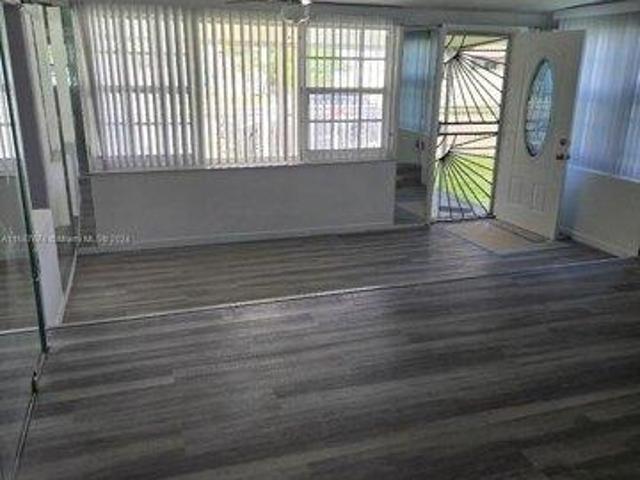house 3 bedroom, Miami FL 33142 DS88533344